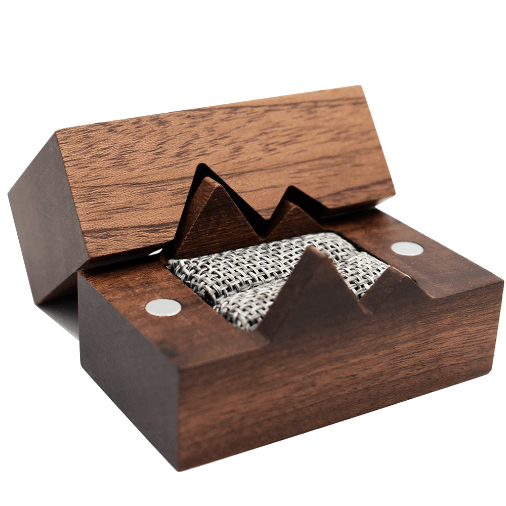 Magnetic Wedding Ring Box | Alpine Rings